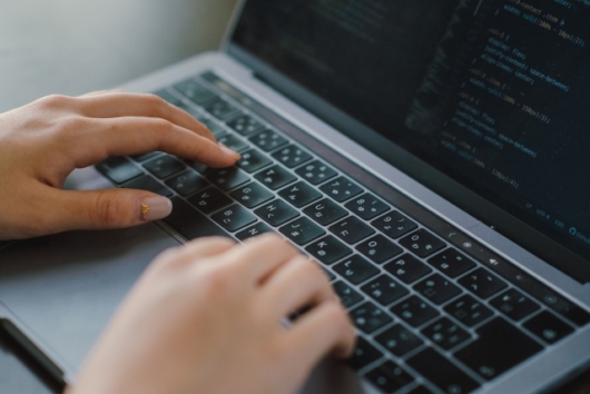 【vba】表示形式を文字列に設定する方法 ~たった3ステップで思い通りの表示形式に変換~ マメblog